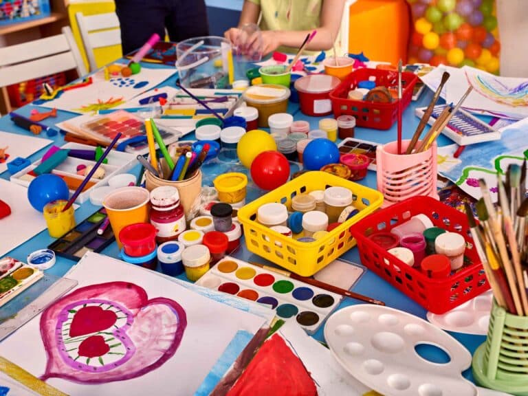 Art Education Beyond the Classroom: Community Projects and Public Art ...